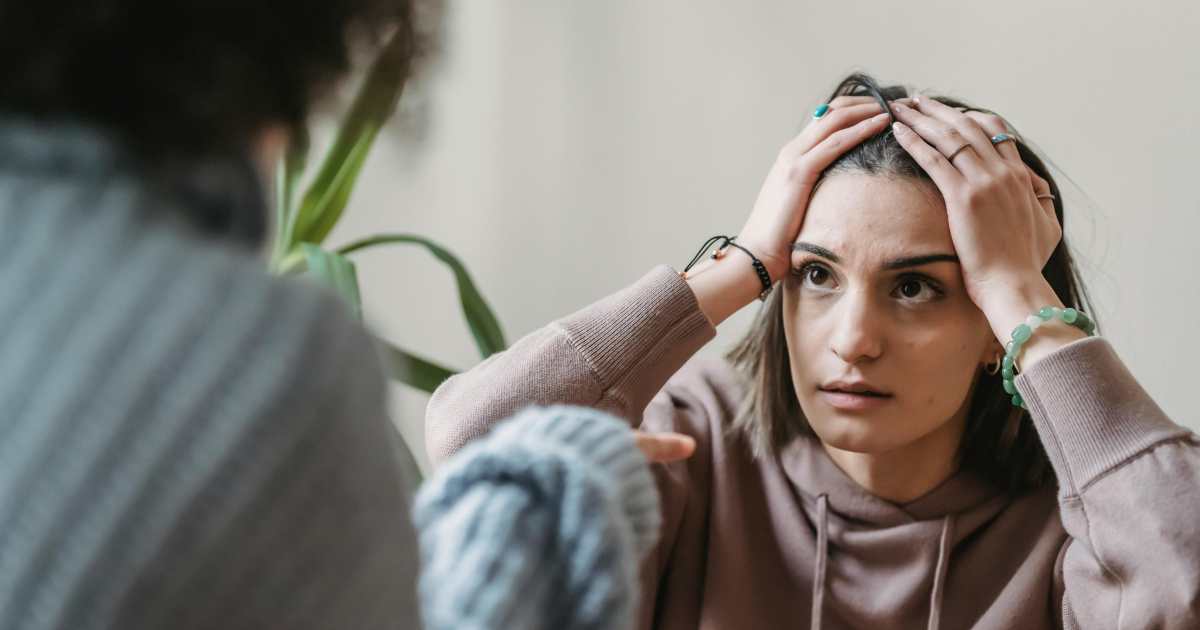 Clingy Meaning in Relationships - Decode Attachment Issues